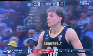 Dominicanos Aro y Balon – CHRIS MAÑON .. Y Su Univ. Vanderbilt .. Dejan ...